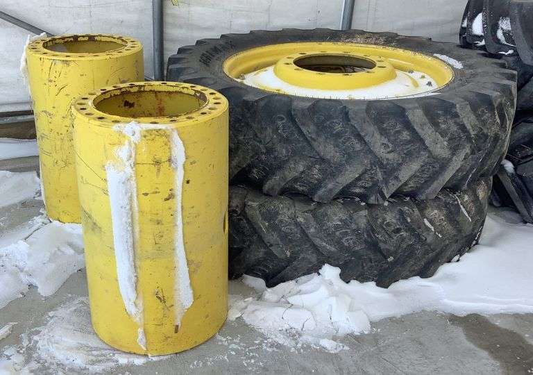 John Deere 380/85R38 Front Duals and Spacers for an 8000 Series Tractor ...