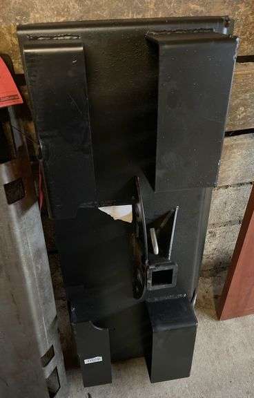 Heavy duty gooseneck and universal skid steer receiver hitch with chain ...