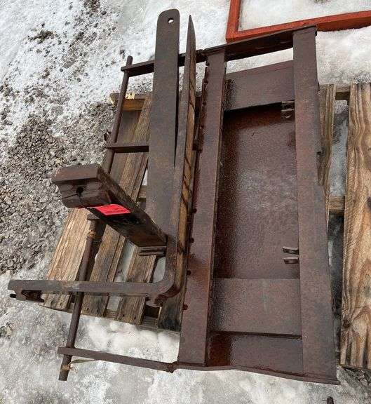 Pair of forklift forks, with platform for hauling blocks and bricks, 1 ...