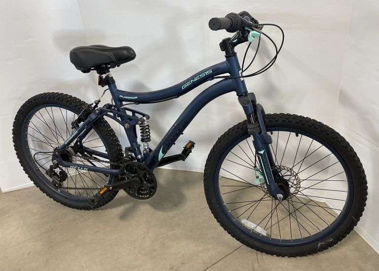 Genesis mountain bike, 24" Tires, good - Albrecht Auction Service
