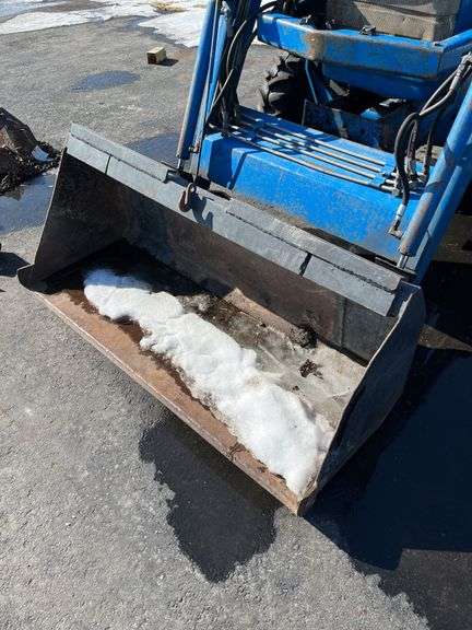 Ford 1720 compact tractor, 4x4, comes with loader, clutch replaced 100 ...