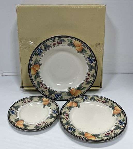 (3) Piece Mikasa Plate Set, up to 10"Dia - Albrecht Auction Service