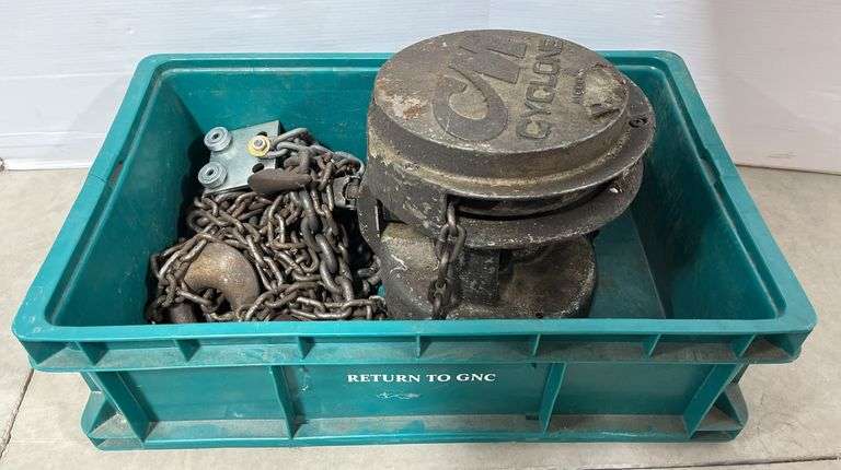 Cyclone chain hoist with chain attached, has hooks and looks to be well ...