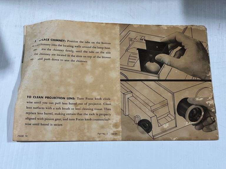 Sawyer's 550A 2x2 slide projector with cords, comes in the original box ...