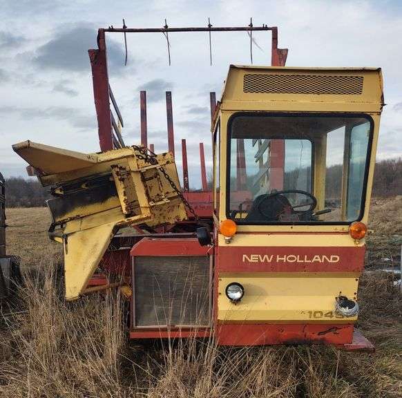 New Holland Stack Cruiser 1048, Ford 362 V8 Engine, 4-Speed with Hi and ...