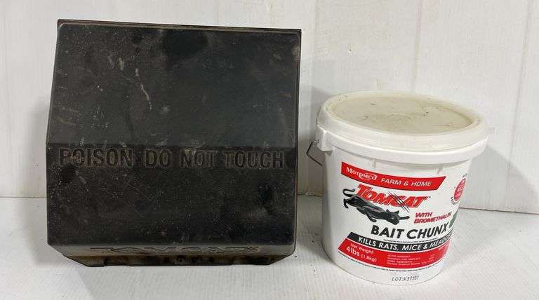Tomcat rat trap with a half bucket of bait chunks, 11"W x 11"D x 6"H ...