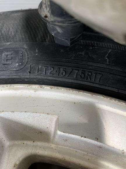 Rims, 17", came off a 2015 Sierra 2500, 8x180 bolt pattern with center ...