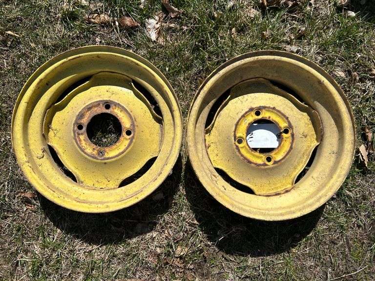 (2) John Deere 4-Bolt Rims - Albrecht Auction Service
