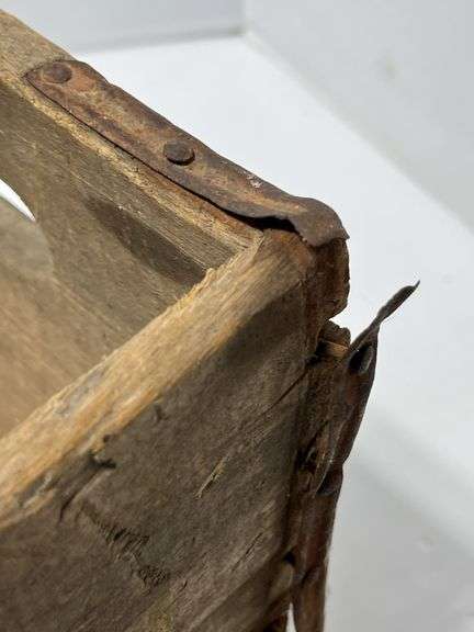 Vernors box, 16"W x 10 1/2"D x 9 1/2"H, used - Albrecht Auction Service