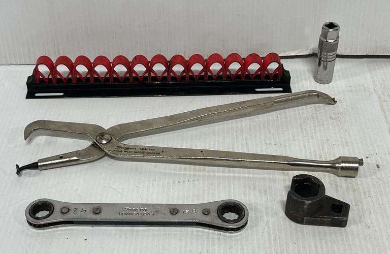 (5) Snap-On tools, include: 14mm/15mm Ratcheting wrench, RBM1415A; 131A ...