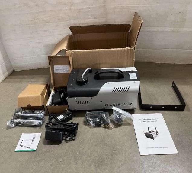 LED 1200 smoke machine, new - Albrecht Auction Service