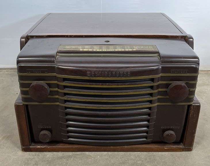 Westinghouse H-122 radio/record player combo, radio works and is made ...