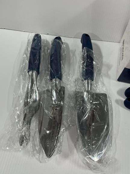 4 Patriots all your garden tools in one tidy package, box has some ...