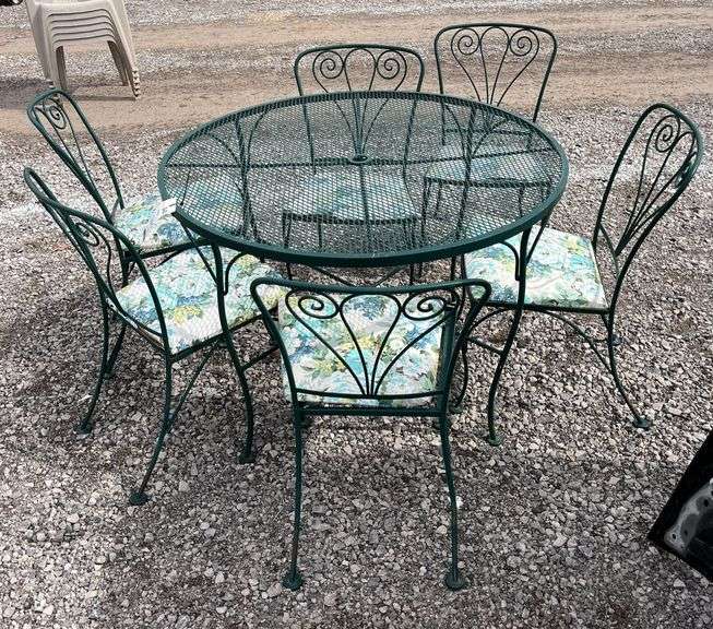 Old green patio table with (6) chairs set, table- 41"W x 29"H, and ...