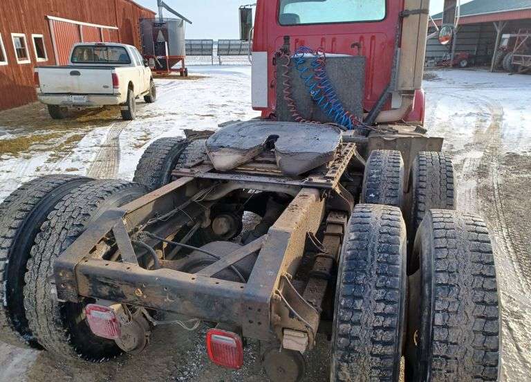 This item Selling ABSOLUTE! ~~~ 1991 International 8200 Semi Tractor ...