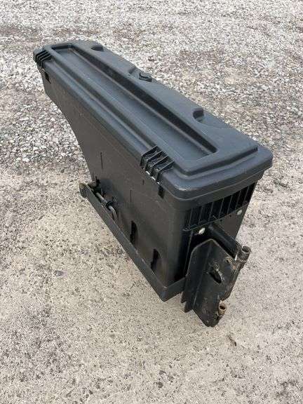 Passenger side swing case tool box, unknown fitments, no keys, 29" x 10 ...