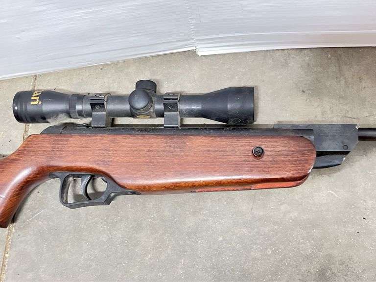 Beeman pellet rifle with scope, wood stock, 40 1/2"L, used - Albrecht Auction Service