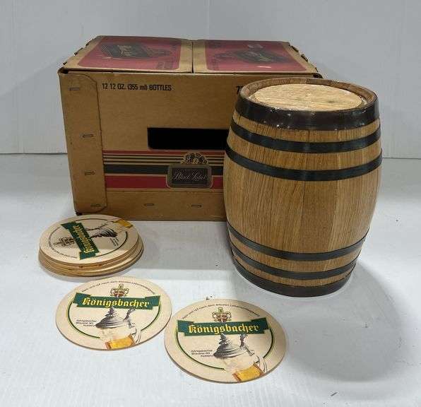 Beer items, includes: Older Carling Black Label beer box, Bills aged ...