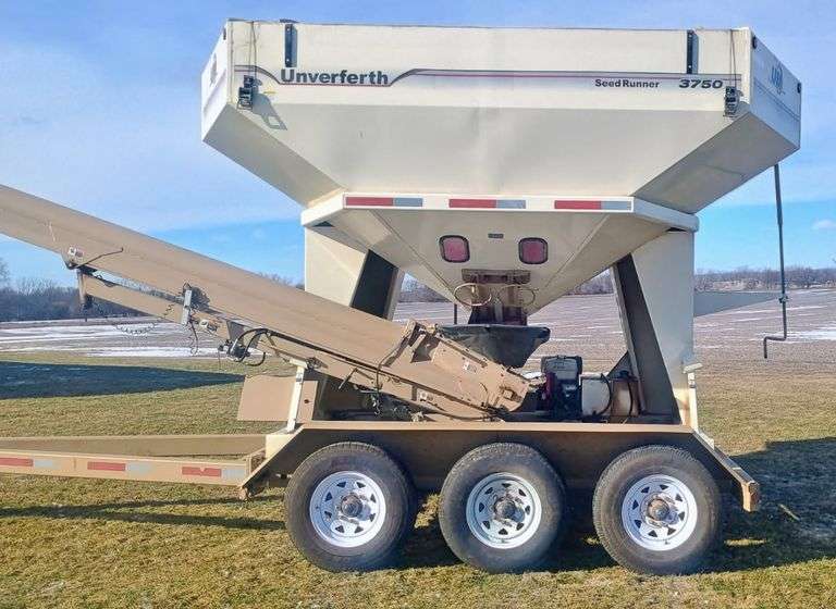 2010 Unverferth 3750 Seed Tender Trailer, 3-Axle, Remote Control on ...