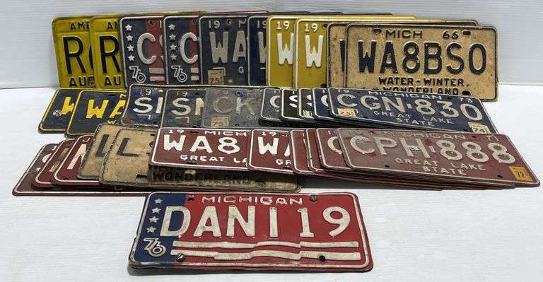 (34) Total plates, with 17- Old matching license plates set, conditions ...