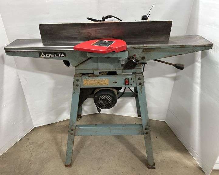 DELTA Shopmaster 6" Jointer, Model No. 37-190 with adjustable table and ...