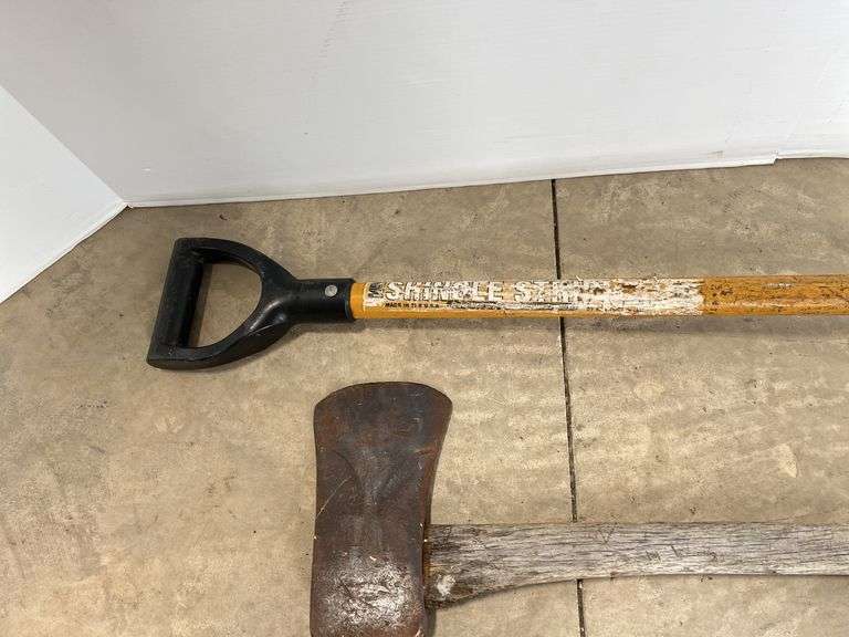 Shingle scraper and axe, 33" and 46"L, good - Albrecht Auction Service