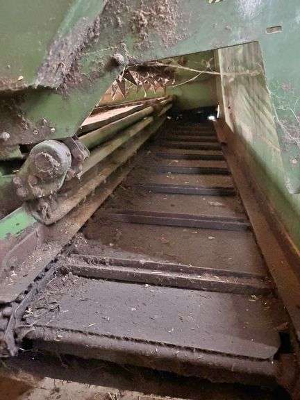 Balzer 1016 Forage Dump Table, Hydraulic Driven, Used Very Little, Tire ...