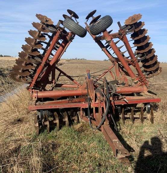 White 271 Disk, 26' Working Width, 20" Notched Front Blades, 22" Smooth ...