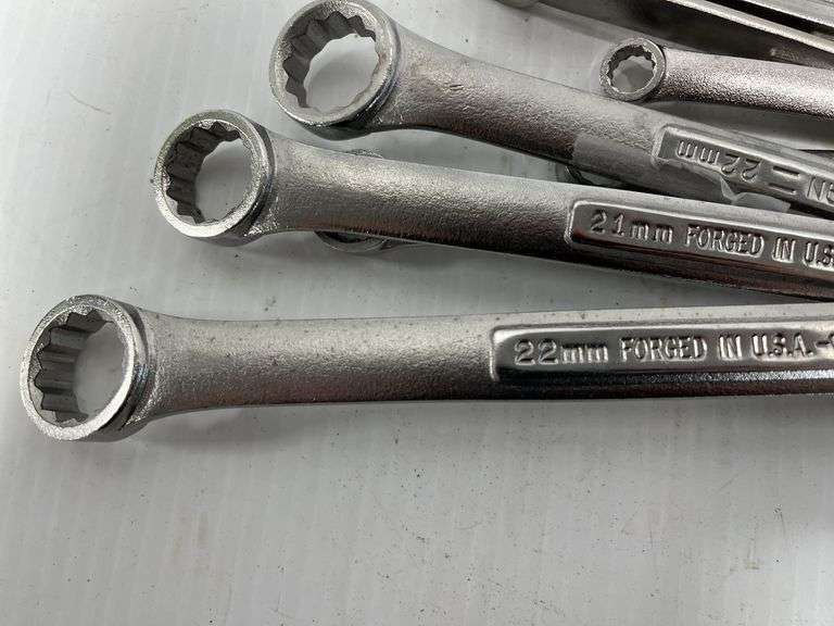 (11) End closed MM wrenches, includes sizes: 24, 23, 22, 21, 20, 19, 18 ...