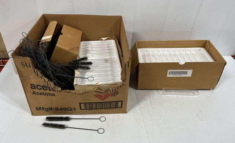 Cleaner brush and test tubes, glass, tubes- 6" - Albrecht Auction Service