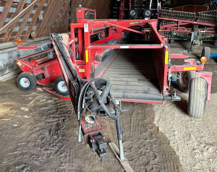 H&S Twin Merger, 12' Pick-Up Heads, 540 PTO Driven Hydraulic Pump ...