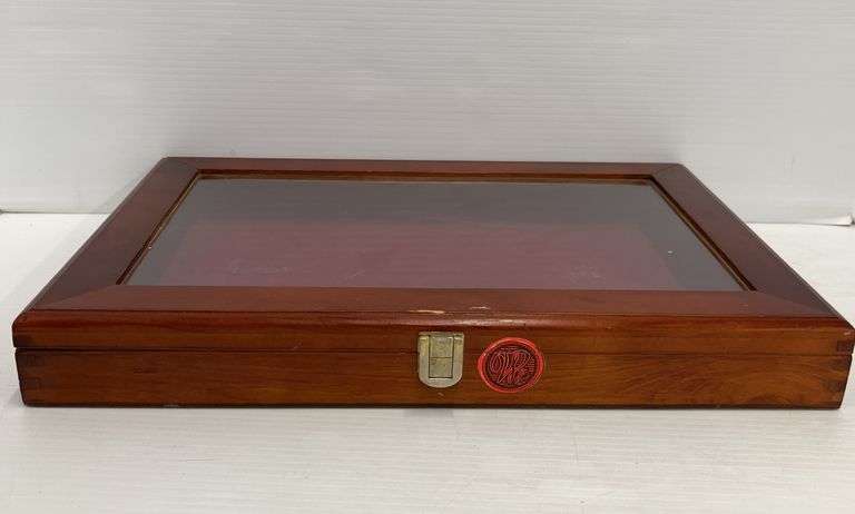 Walkers Wooden Display Case - Albrecht Auction Service