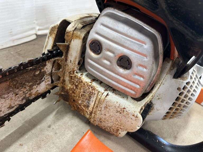 STIHL chainsaw, MS251C, primer button is good, has bar guard, chain and ...