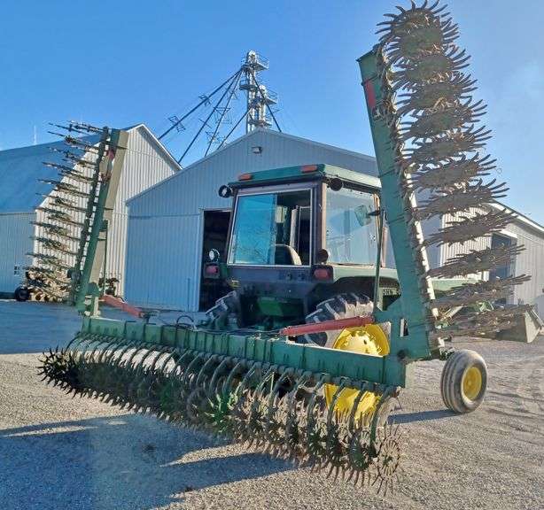 John Deere 400 Rotary Hoe, Vertical Fold, 20' Transport Width, 28 ...