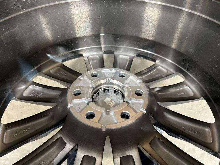 (4) GM OEM No. 23376239 Rims, slightly used, 6-lug, 22" - Albrecht ...