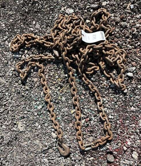 Log chain, quick link attached to make it 30' - Albrecht Auction Service
