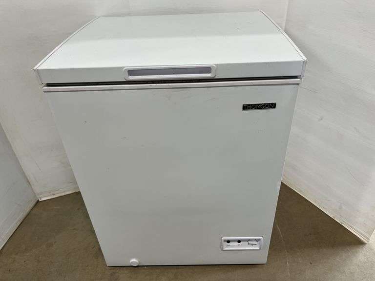 Thompson chest freezer, 25"W x 22"D x 33"H, good - Albrecht Auction Service