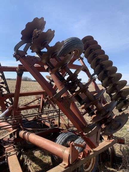 White 271 Disk, 26' Working Width, 20" Notched Front Blades, 22" Smooth ...