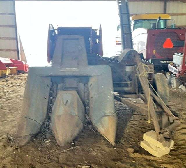 This item Selling ABSOLUTE! ~~~ New Idea 2-Row Corn Picker, Has been in ...