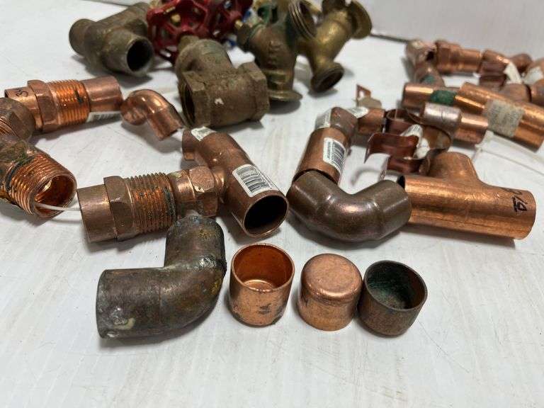(6) Assorted copper fittings, used valves - Albrecht Auction Service