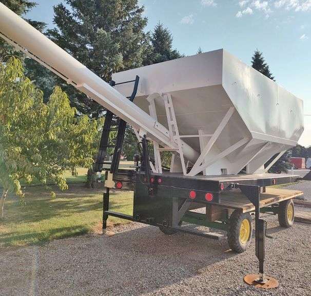 2023 Chandler Model 16-Ton RDT Dry Fertilizer Tender Box, Everything is ...