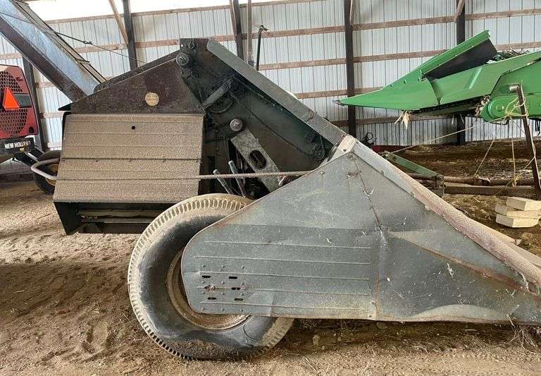 This item Selling ABSOLUTE! ~~~ New Idea 2-Row Corn Picker, Has been in ...
