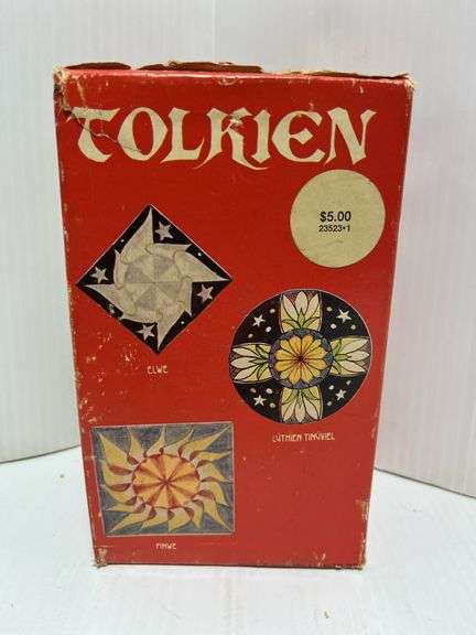 J.R.R Tolkien book collection, used, heavy wear - Albrecht Auction Service