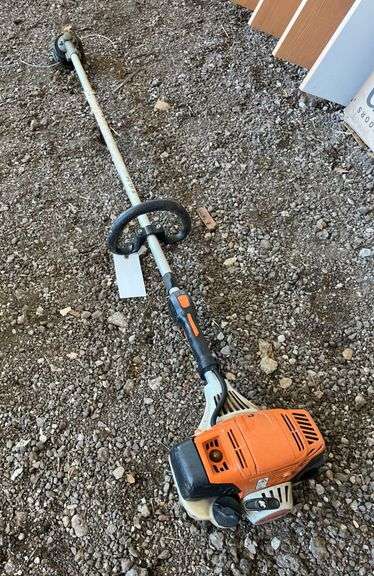 STIHL weed whip/weed wacker, FS-131R, runs well - Albrecht Auction Service