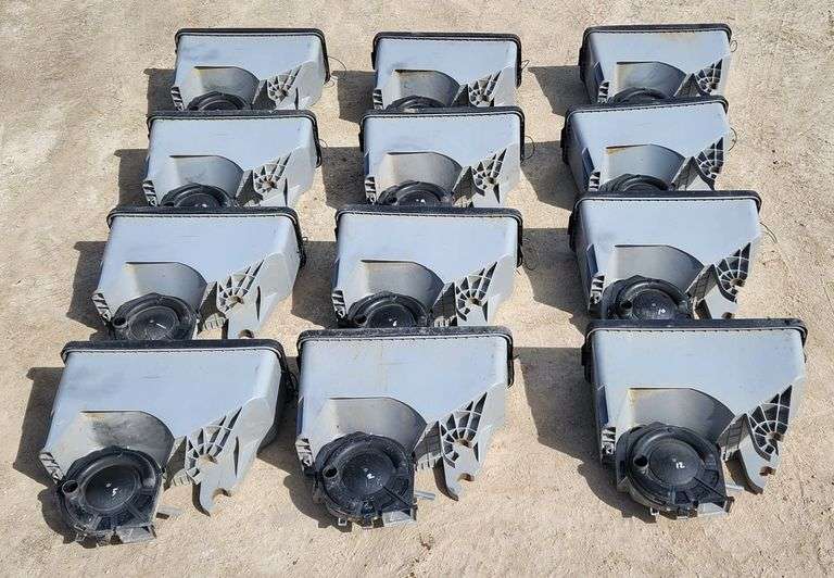 This item Selling ABSOLUTE! ~~~ (24)-Case Finger Pick-Up Planter Row ...
