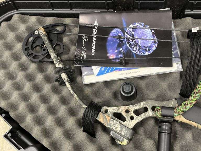 Diamond Bow, High Let Off 60-70 lb. Includes Muzzy Drop Away Rest ...