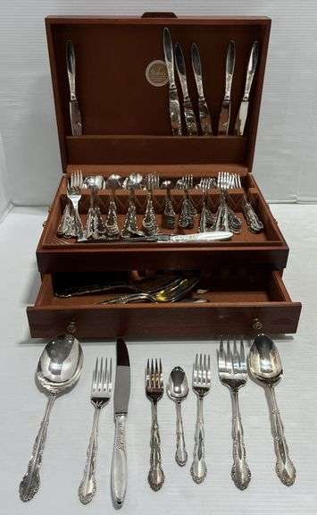 (102) Piece Oneida SilverSmiths silverware set, good - Albrecht Auction ...