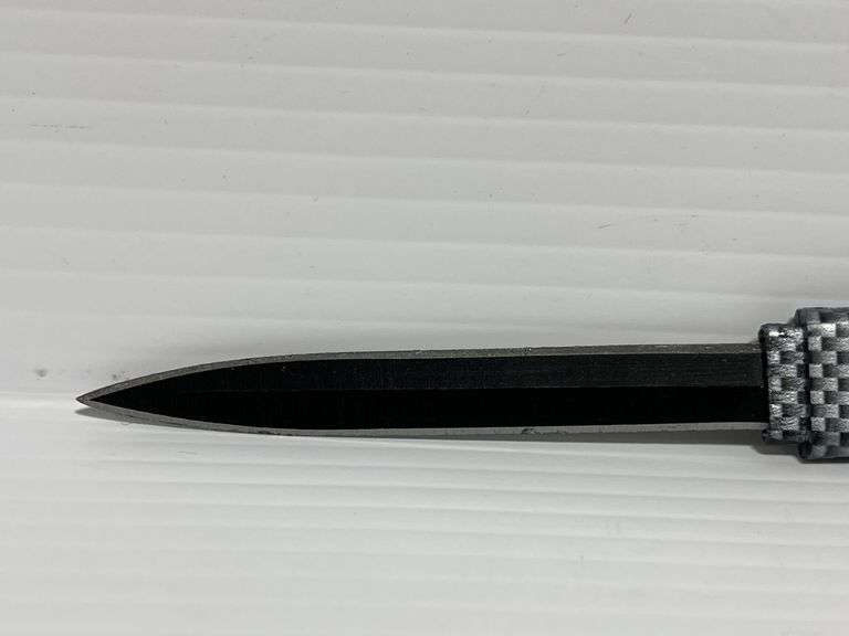 Self-defense comb, carbon fiber print, looks like standard plastic comb ...