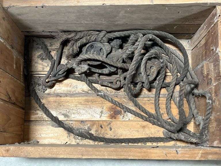 Rigging, box- 20 1/2"W x 15"D x 10"H, poor/very dirty - Albrecht ...