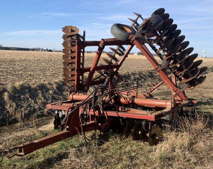 White 271 Disk, 26' Working Width, 20" Notched Front Blades, 22" Smooth ...